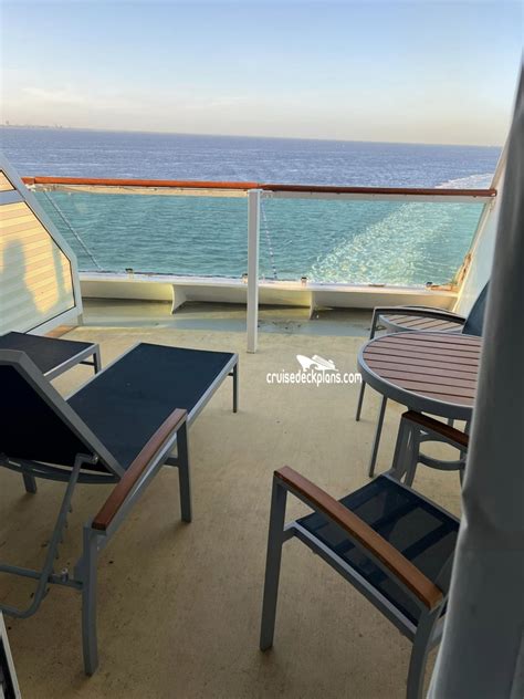 Serenade Of The Seas Spacious Balcony Details And Pictures