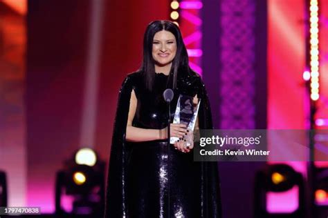 8819 Laura Pausini Photos And High Res Pictures Getty Images