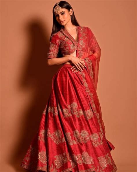 Mouni Roy In Ridhi Mehra