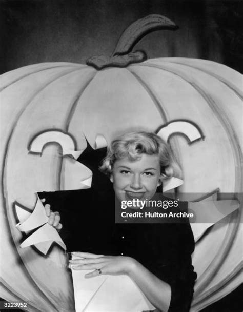 873 Doris Singer Photos And High Res Pictures Getty Images