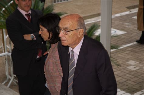Exploring 20th Century Portuguese Literature Key Authors And Their