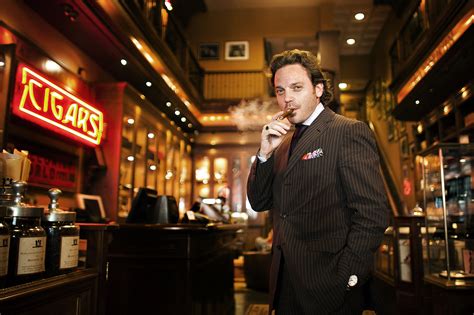 Portraits Michael Herklots Halfwheel