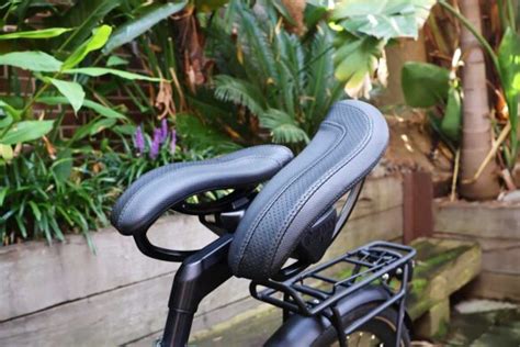 This Innovative Split Bike Seat Moves With Your Legs For Maximum Comfort