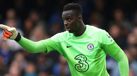 خطوة واحدة تفصل إدوارد ميندي عن الانتقال لـ الأهلي