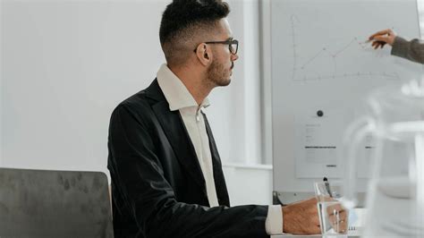 9 Signs Youre More Accomplished Than The Average Person According To Psychology Yourtango