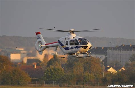 Ec 135 T2 F Hlce Samu 12 Aéroport De Bourges Lfld Flickr