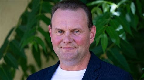 Devid Striesow Bezeichnet Sich Selbst Als Hundemensch