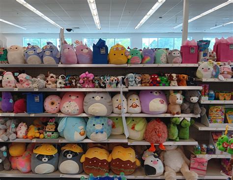 Easter Squish Hunt 🐣 I Found 2 Disos Tiny Noro And Hello Kitty 🐇 😍