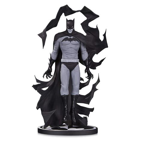Dc Collectibles Batman Black And White Cloonan Statue Radar Toys