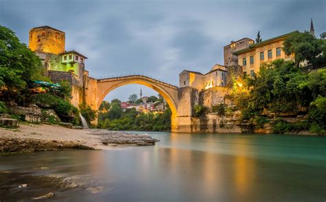 Fondos De Pantalla 2048x1277 Bosnia Herzegovina Puentes Casa Ríos