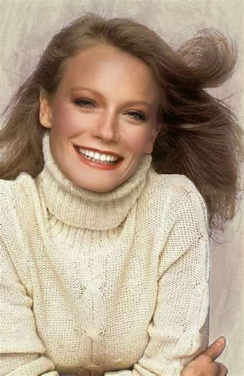 Shelley Hack Image
