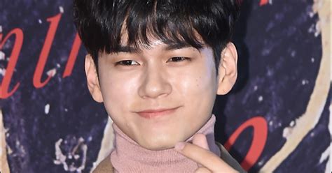 Md포토 옹성우 하트보다 미소