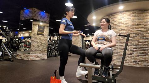 Asian Girl Fitness Trainer Has Amazing Big Ass Thin Waist And Cute