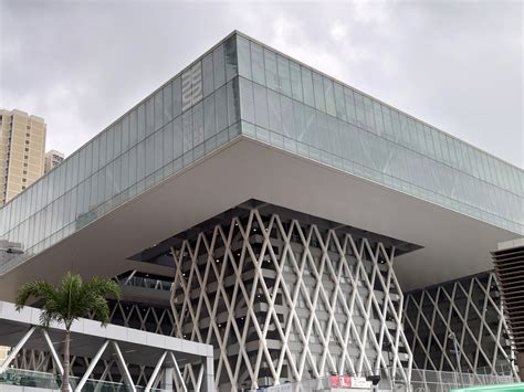香港自遊樂在18區 香港知專設計學院