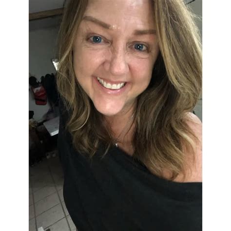 Julie Ellis Juliemellis05 • Threads Say More