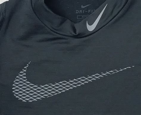 Nike Pro Dri Fit Hyperwarm оригинална блуза ръст 137 147см Найк спорт