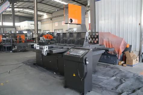 Automatic Graphite Cutting Machine With A Vertical Saw G538060 320