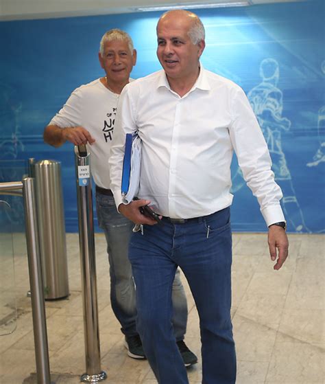 בעקבות בקשתו של לוזון הדיון בעניינו נדחה