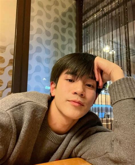 Pin Oleh หัวใจ Di Phi Si Gambar Pacar Materi Pacar Selebritas