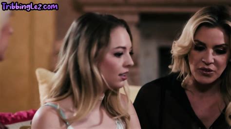 Tribbing Lesbo Ladies In Threesome Wet Pussy Licking Eporner