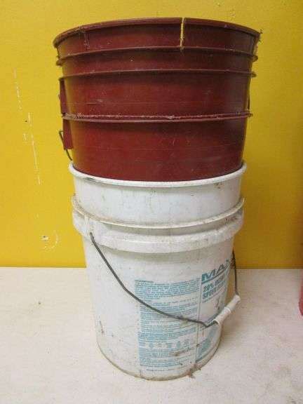12 5 Gallon Plastic Pails Oberman Auctions