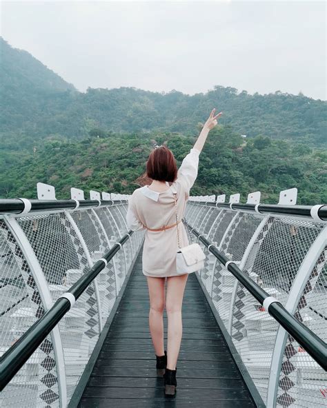 Vanessa小雨 早安﻿ 背殺謝謝🤣﻿ 不過﻿ 為什麼我的腿一黑一白🤷﻿ ﻿ 長腿 長腿實驗室