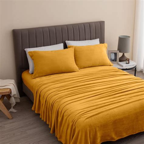 Luxurious Solid Velvet Plush Warm And Cozy Sheet Set Overstock 23132654
