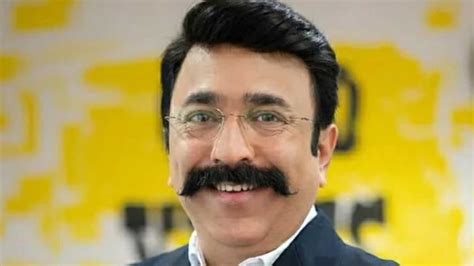 When A Fan Asked Haapus Fame Pushkar Shrotri To Click A Picture In Washroom News18