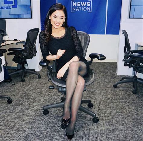 The Amazing Kelsey Kernstein Rnewswomeninnylons