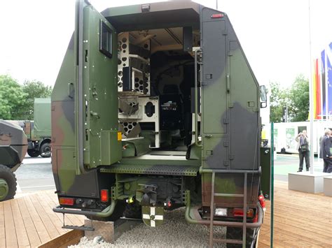 Kmw Gff4 Einsatz Funktionsfahrzeug Grizzly Le Monde