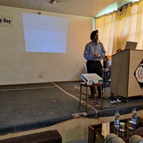 dr pushpinder singh deputy medical supritendent gtb hospital
