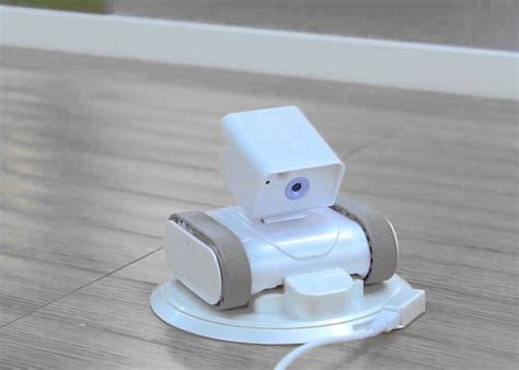 Appbot Link The Worlds First Smart Home Security Robot Review The Gadget Flow