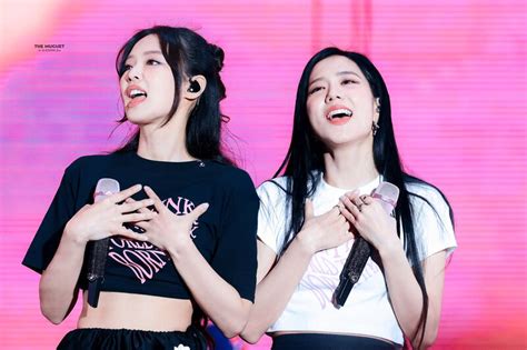 230715 Blackpink Jisoo And Jennie Born Pink Concert In Paris Kpopping