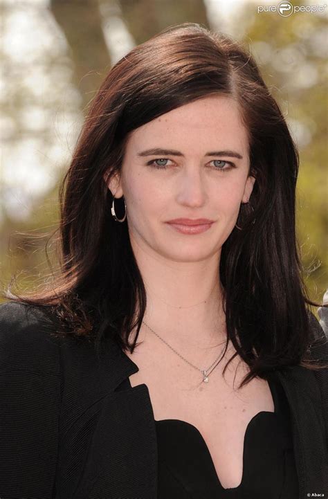 Eva Green Lors Du Photocall De La Série Camelot Au Mip Tv à Cannes Le 4