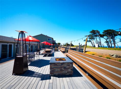 Enjoy The Mates Deck At The Beachcomber Motel In Fort Bragg Mendocino Ca