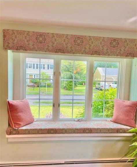 25 Classic Window Cornice Ideas