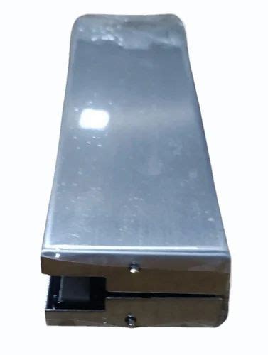 Stainless Steel Rectangular Top Glass Door Patch Fitting At ₹ 1599