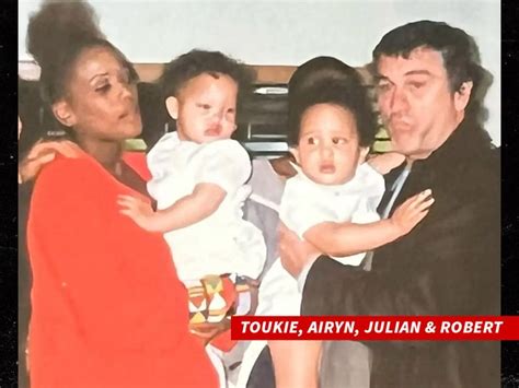 Robert De Niros Daughter Airyn Comes Out As Transgender