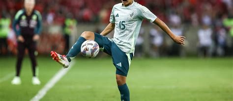 Gilberto Mora Se Convirtió En El Jugador Más Joven En Debutar Con La