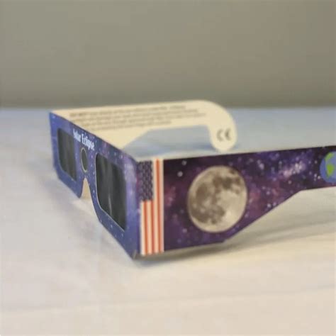 Smart Eclipse Glasses Cardboard Diffraction Glasses Galaxy Firework Party Rave In The Courtyard