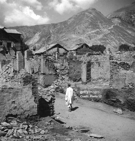 Baramulla Kahmir 1948 Victims Of The Raids Organized By The News Photo Getty Images
