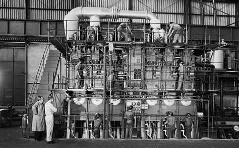 Por Dentro Das Exposições Flieg Tudo Que é Sólido Instituto Moreira Salles