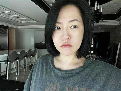 小s大女兒「突脫光衣服」邊哭邊跑！嚇壞s媽 法師一看：身上纏7個 Ettoday星光雲 Ettoday新聞雲