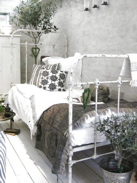Inspiration I Vitt Fransk Järnsäng French Bed