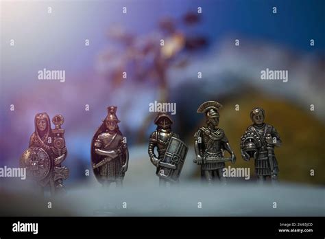 Roman Soldier Figurinessmall Metal Warrior Figurines Posed In Small