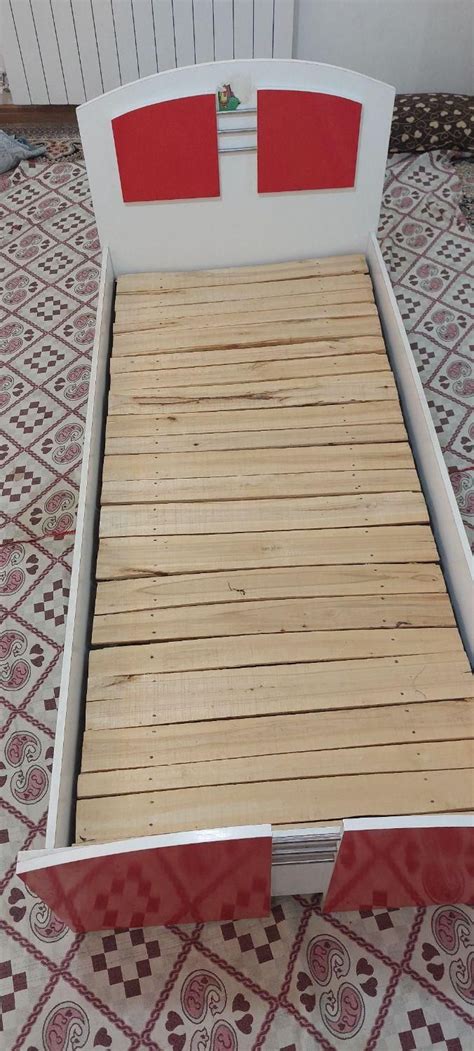 تخت نوجوان همراه میز درآور سه کشو و آینه در مشهد