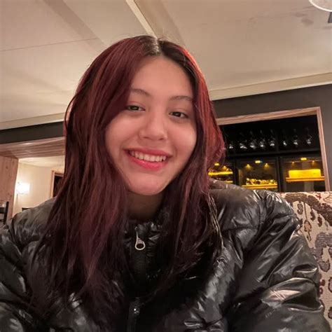 A R I Kelstp • Threads Say More