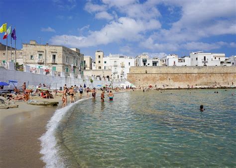 How To Spend A Beautiful Day In Monopoli Puglia The Globetrotting