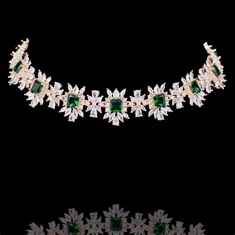 Julie Set Available In 3 Options á La Couture