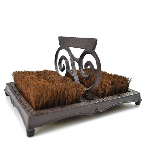 Swirl Boot Brush Cast In Style®